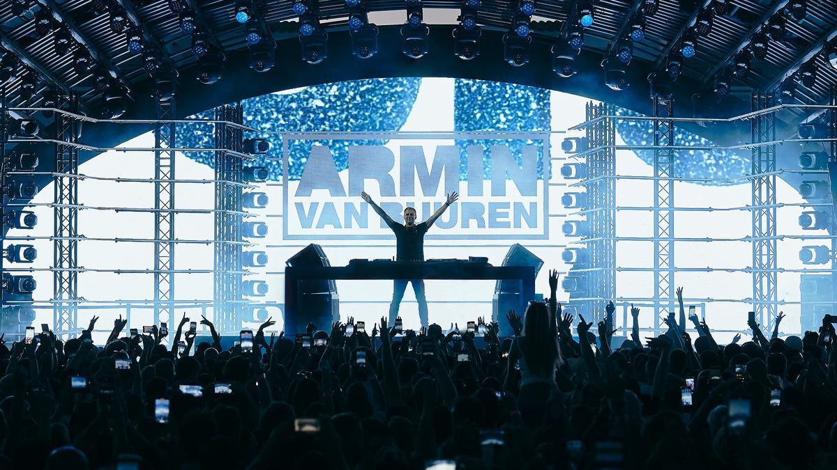 All Set For Armin Van Buuren At Ushuaïa Ibiza: 6 Hours 'non-stop' At Opening Night – Diario De ...